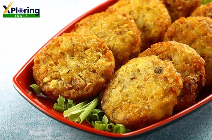 10 Best Street Foods in India (Flavor & Chatkara)